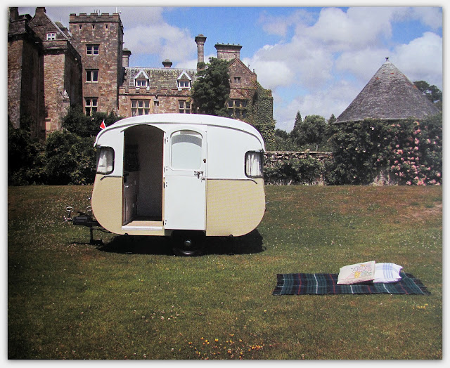 A Tranquil Townhouse: cool retro caravans