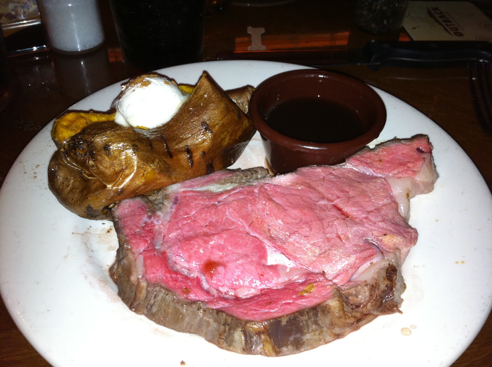 Things I Eat With My Mouth: Outback Steakhouse Rare Primerib
