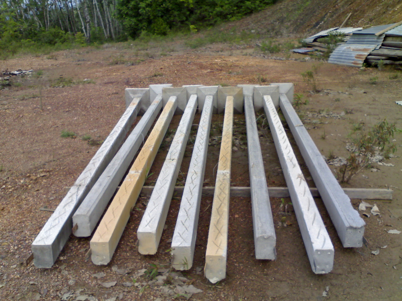 al Madrasah al Insaaniyyah: Tiang Simen Telah Tiba