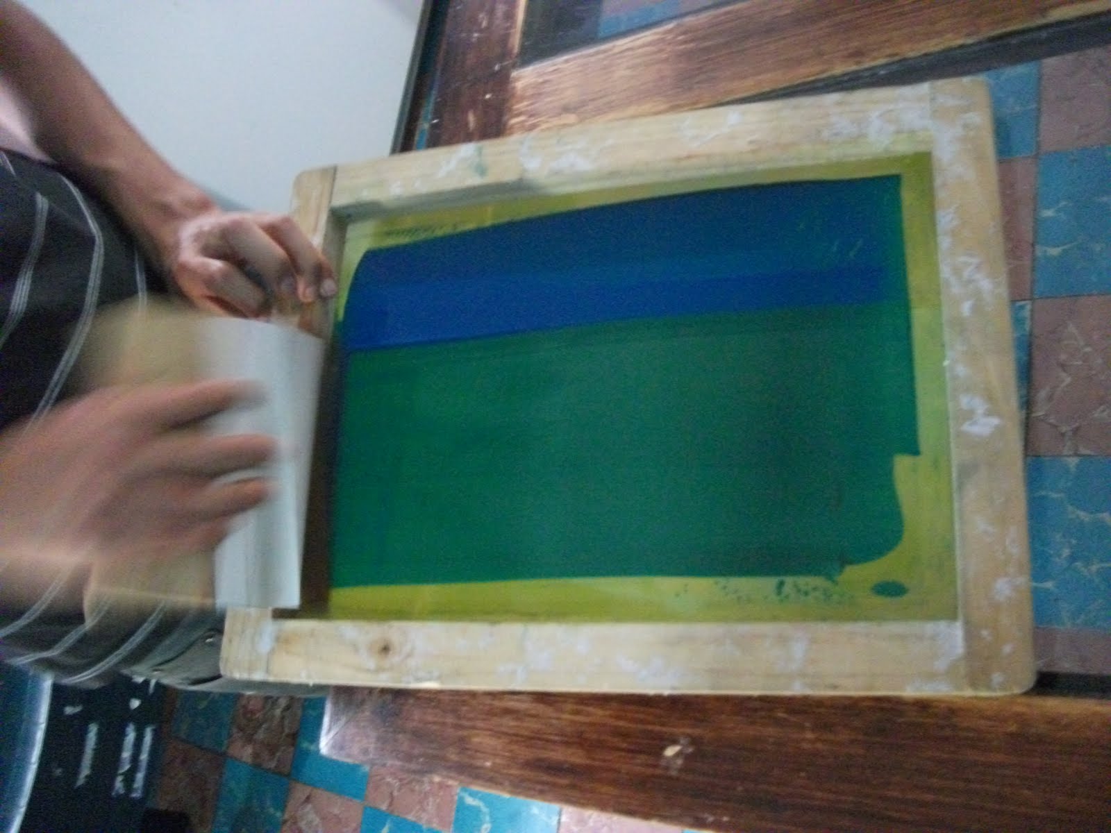 CLEP: Manual de serigrafía casera: REVELADO DEL MARCO