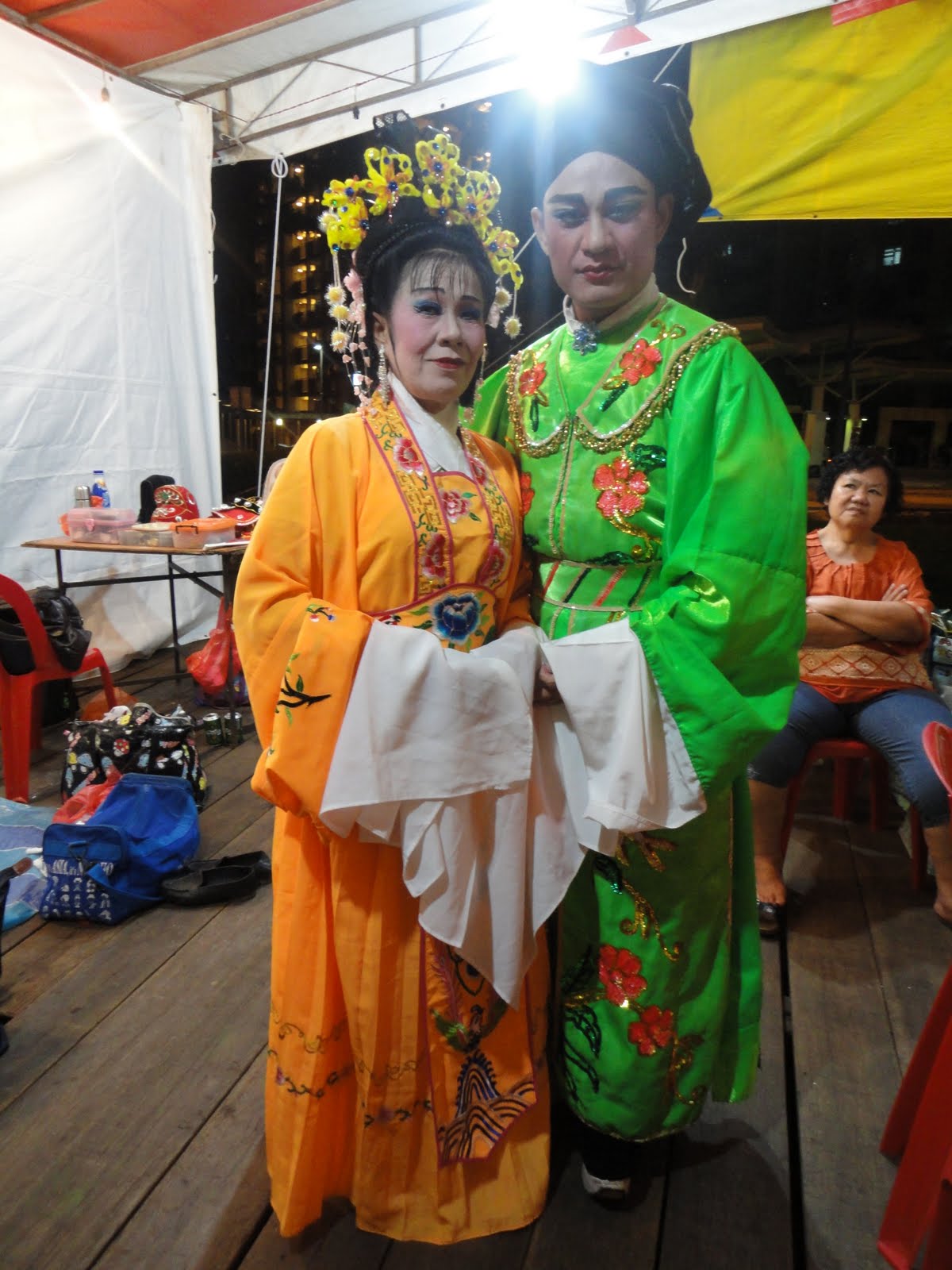 Tonight@MyQueenstown #13- Huat Arh! Let's Makan and Watch Show With Mok ...