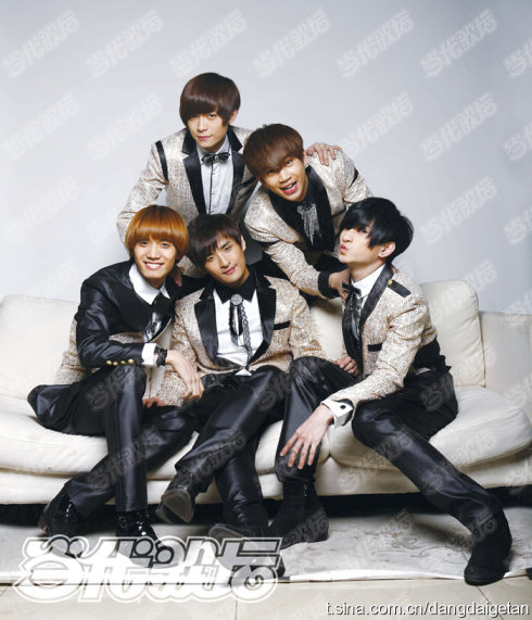 Mundo Oriente: Top Combine