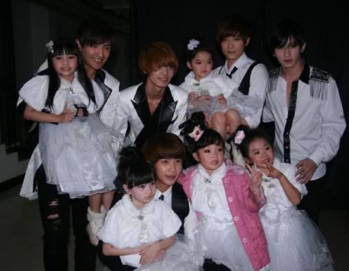 Mundo Oriente: Top Combine