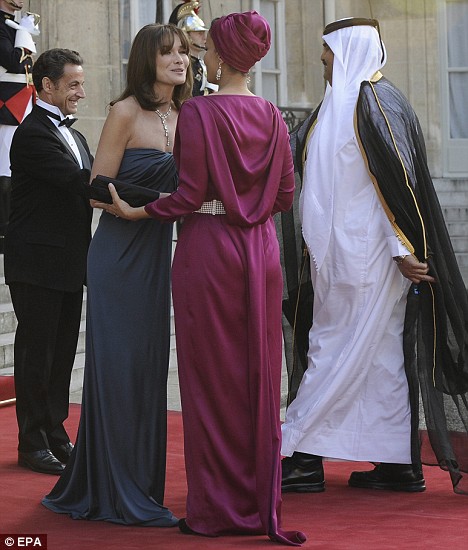 ! I love eclairs !: Sheikha Mozah of Qatar