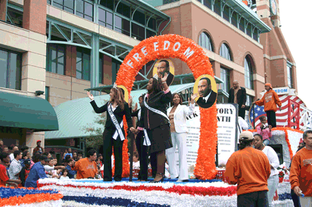 Holiday In Houston: Parades And Festivals | MIDTOWN LIVE