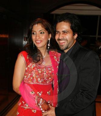 BollywoodHug: Emraan Hashmi With His Hot Wife