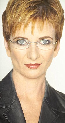 Showtime News: Fiona Coyne dead-weakest link SA host dead