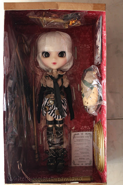 WhiteChocolateDreamland: Deboxing my Pullip Steampunk EOS