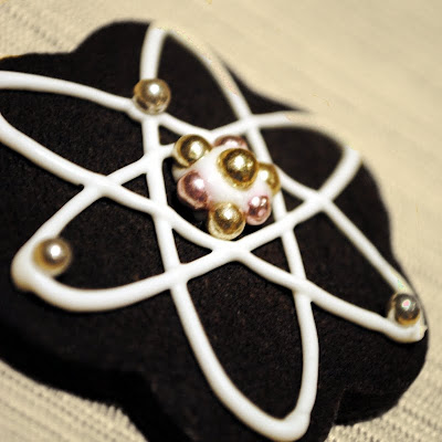 Not So Humble Pie: Science Cookies: Atom