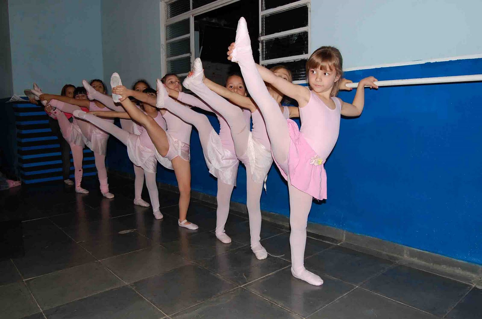 Ballet em Nova Resende: Aulas de Ballet com a Prof. Suzi em Nova Resende: