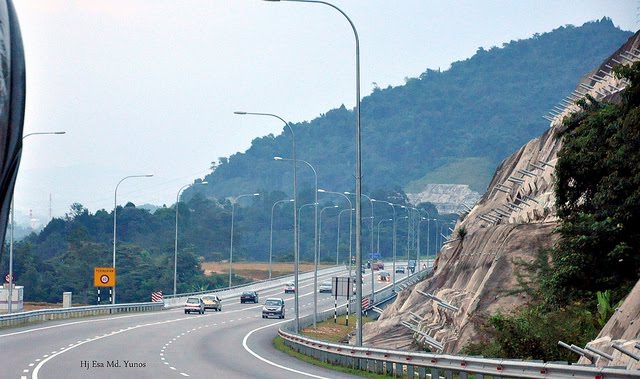 1BAHASA 1SUARA 1MALAYSIA: BUKIT PUTUS BAKAL MENGUNDANG TRAGEDI ...