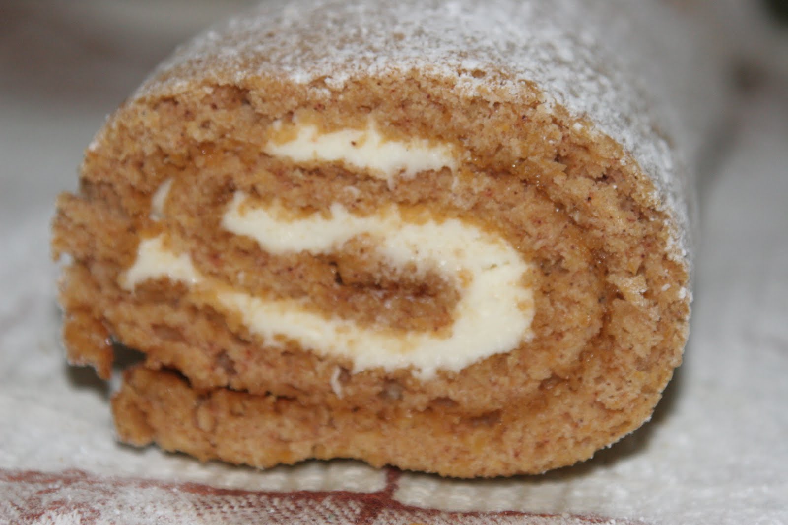 Bonz Blogz: Homemade Pumpkin Roll