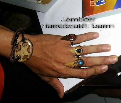 LUKISAN - PAINTING: Kerajinan Cincin, Gelang Unic, Antik dari Batok Kelapa