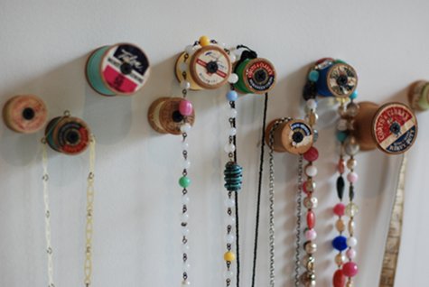 peppermags: DIY: Spool Hooks