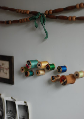 peppermags: DIY: Spool Hooks