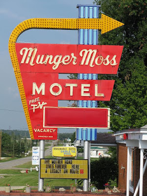 Ghosts Of The Great Highway: The Holiday Inn "Great Sign".