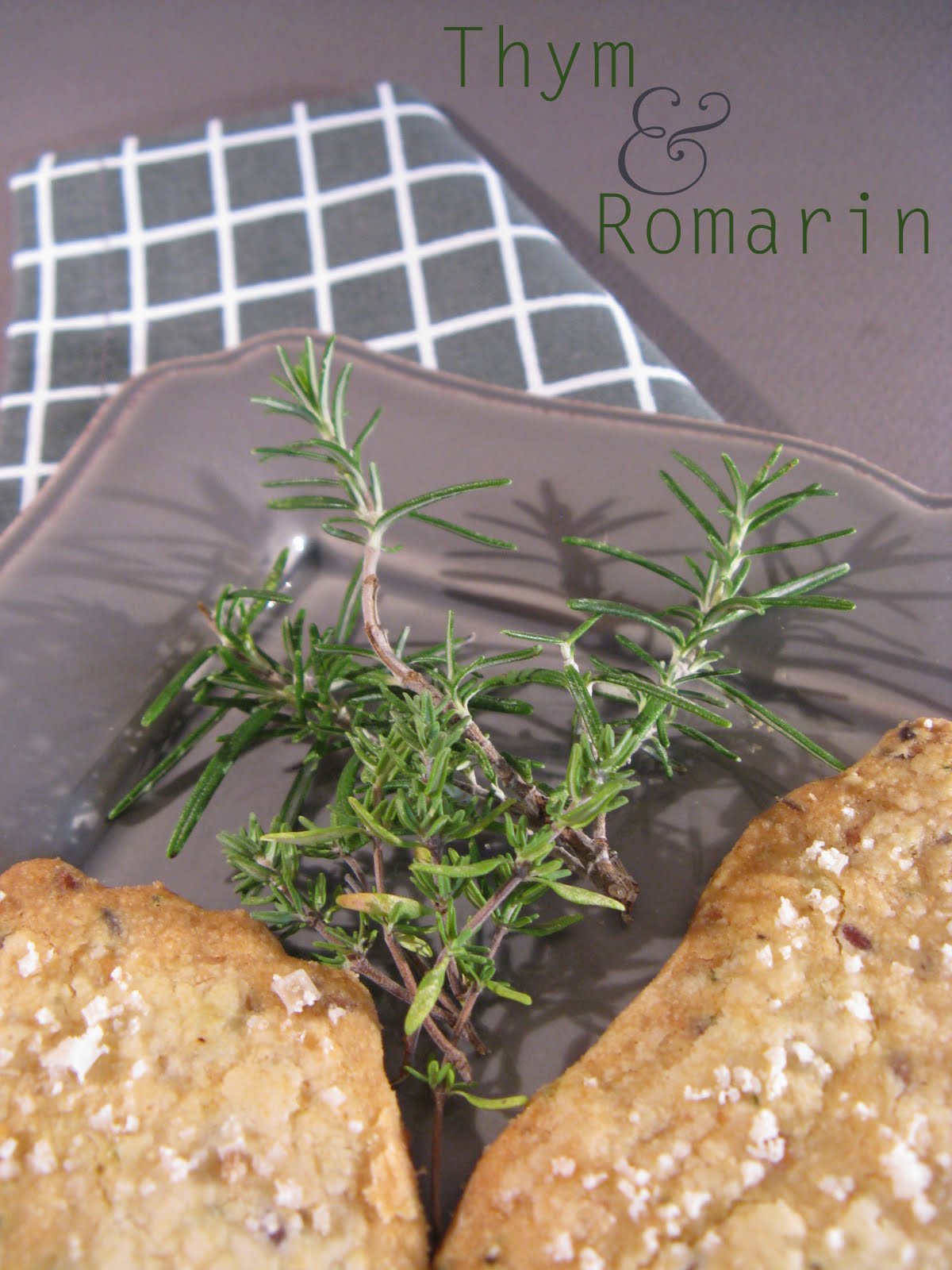 J'en reprendrai bien un bout...: Sablés Thym & Romarin - (Amandes ...