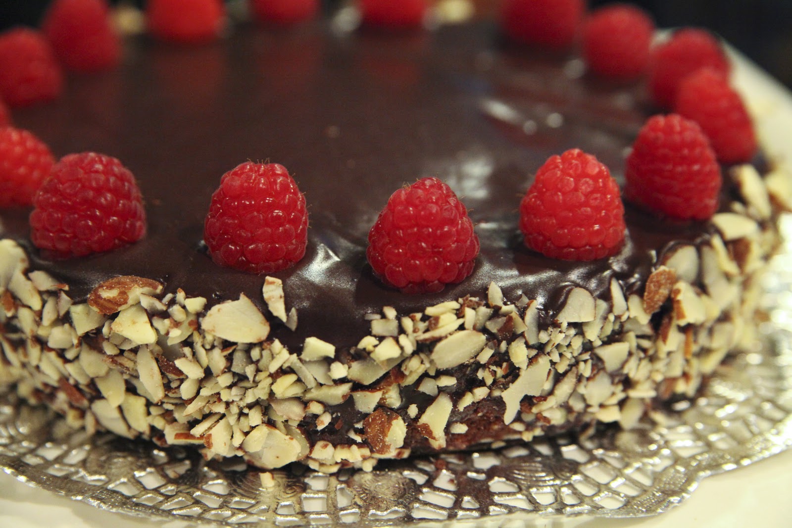 Smiley's Sweets and Creations: Chocolate Raspberry Torte
