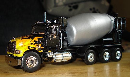 Dave's Custom Diecast Trucks: 1/64 Scale Mack Granite Mixers