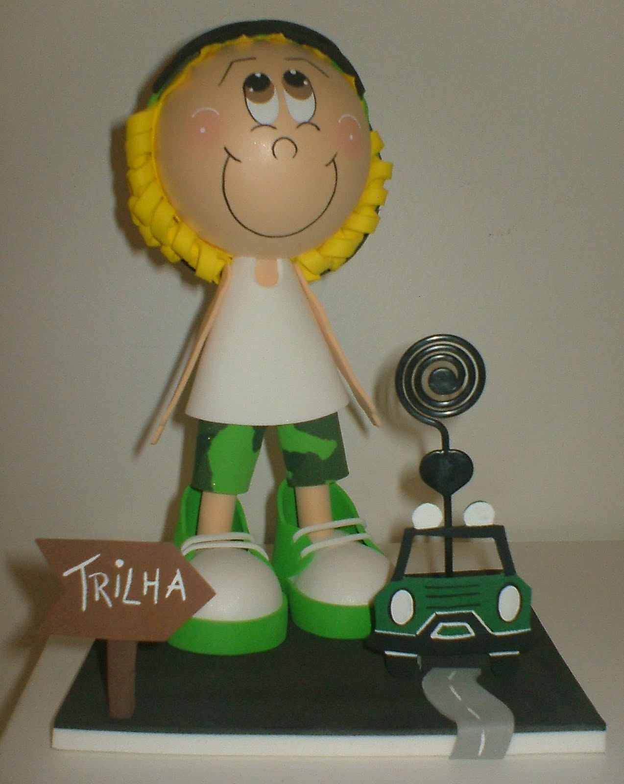 Bonecos em E.V.A - 3D: Rapaz da Trilha