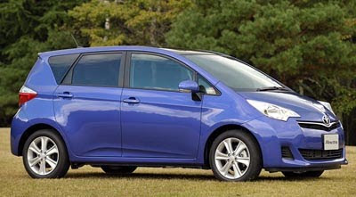 Burlappcar: More pictures of the all new Toyota Ractis