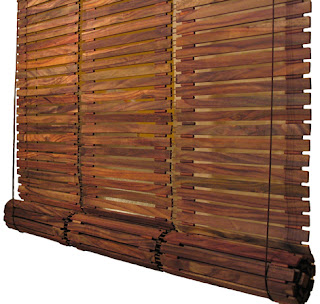 La maison de nos rêves: store bois/wooden shades
