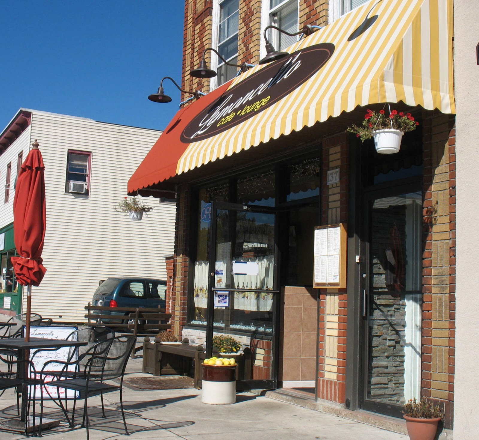 The Rochester NY Pizza Blog: Lemoncello, East Rochester