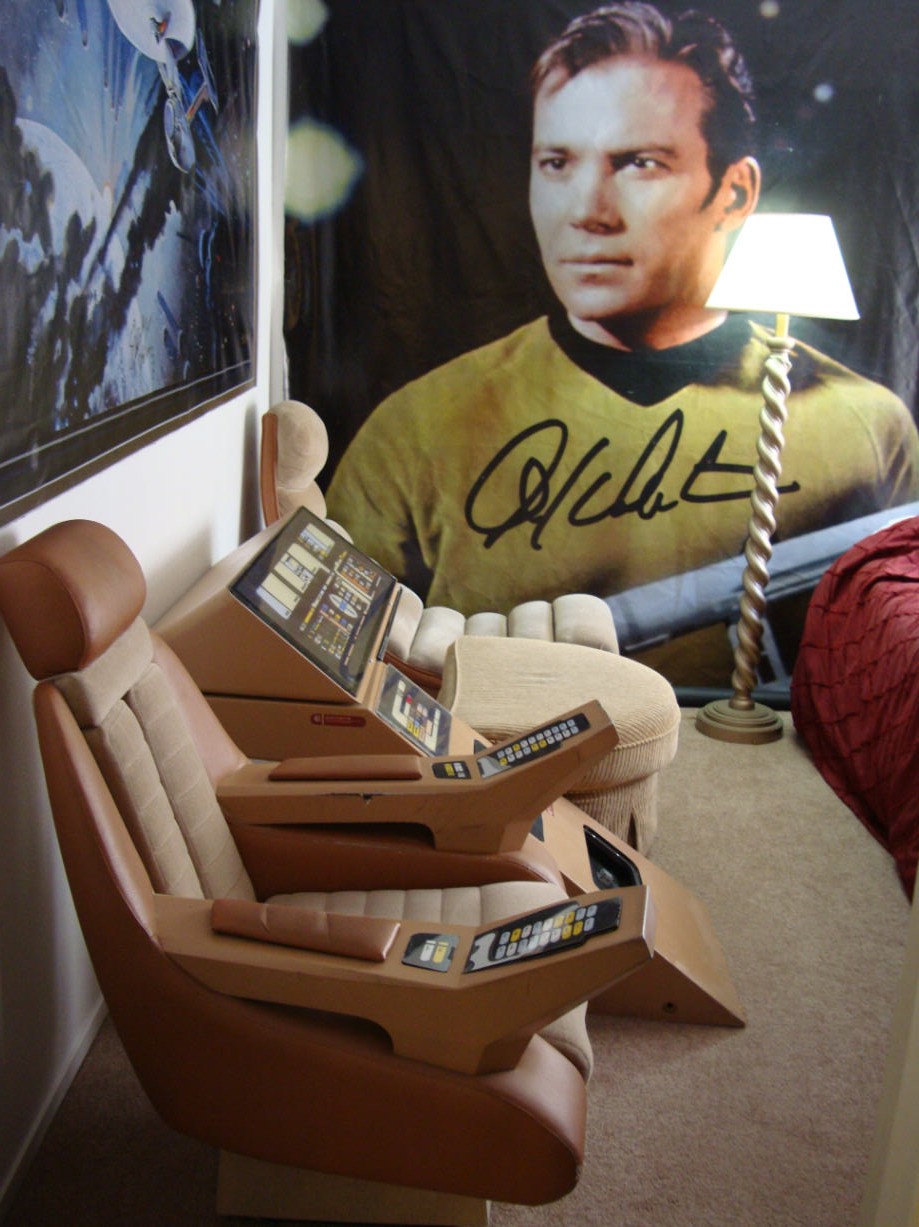 Star Trek Prop, Costume & Auction Authority: Star Trek: The Experience ...