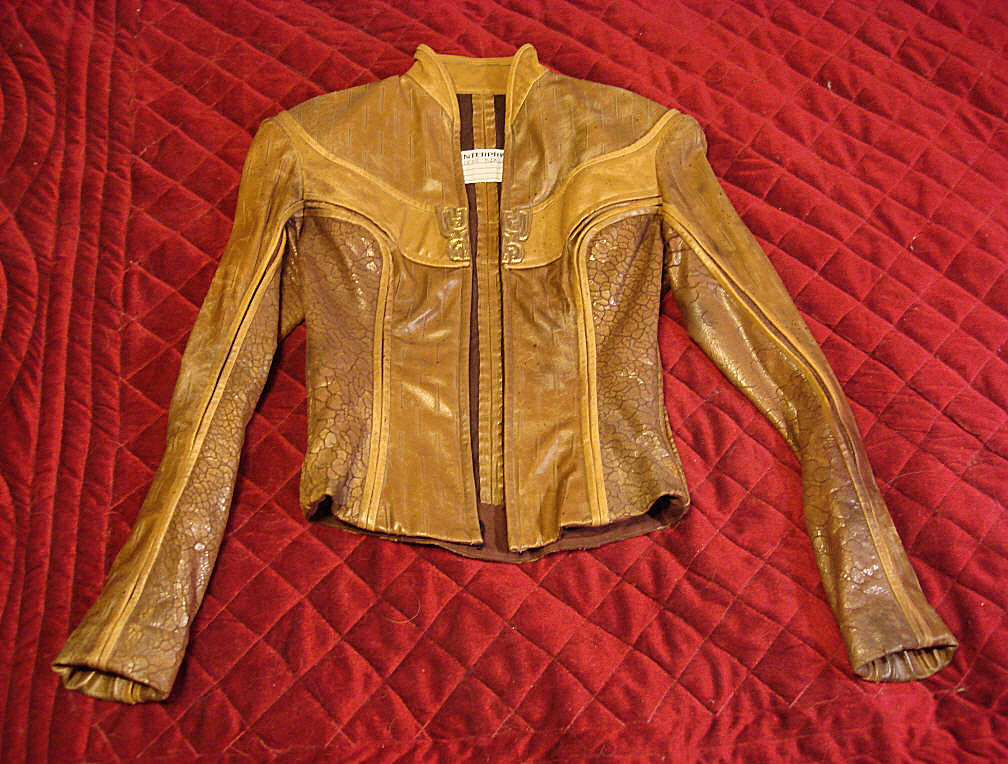 Star Trek Prop, Costume & Auction Authority: Jolene Blalock T'Mir ...