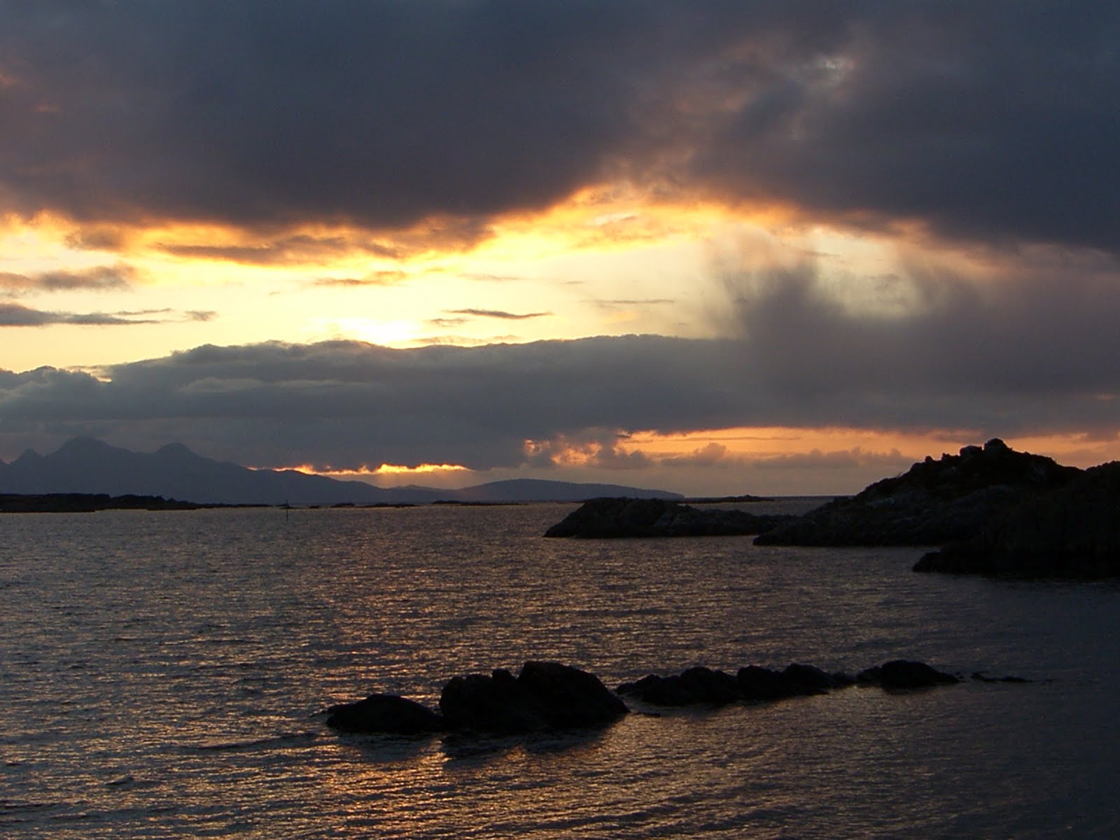 Cottages Scotland: West Coast of Scotland Sunset 2nd May 2010