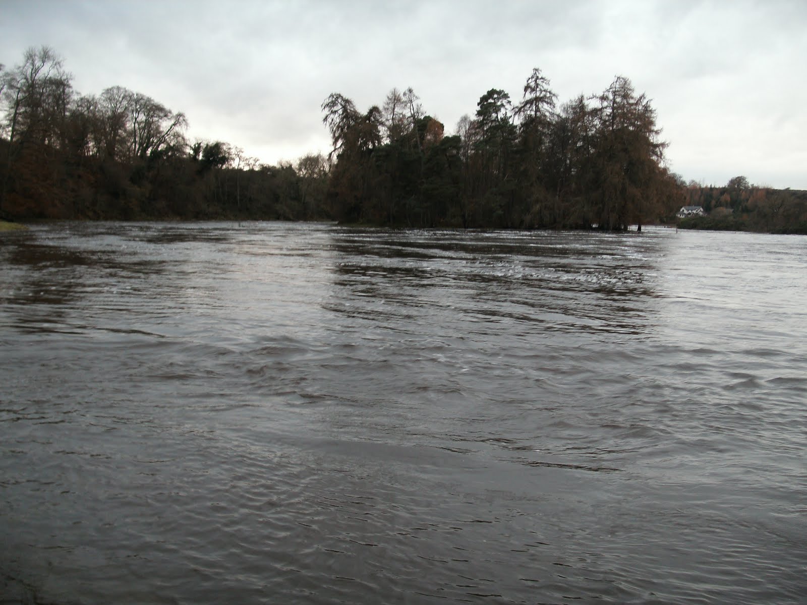 Cottages Scotland: Campsie Linn River Tay Perth Scotland