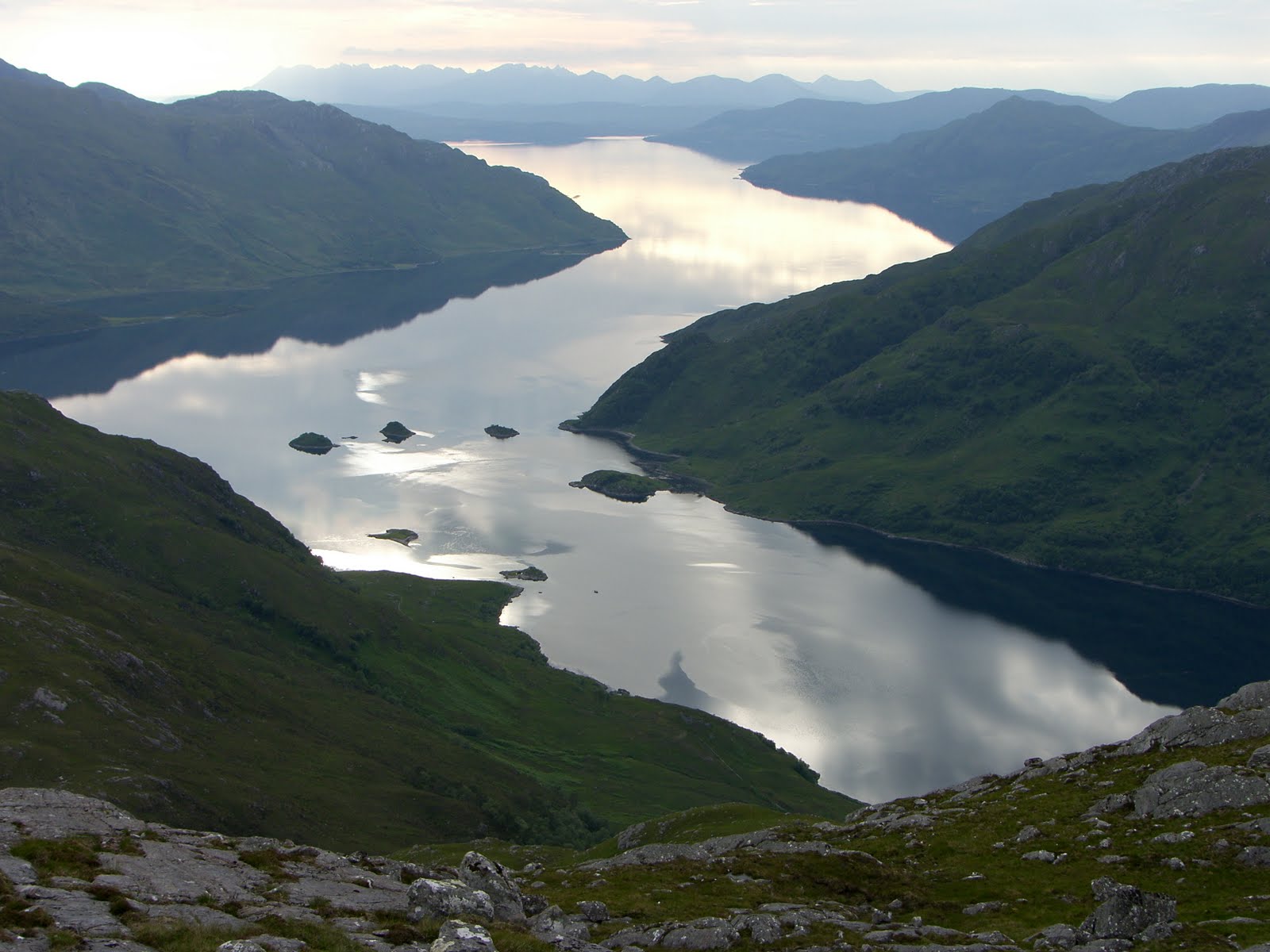 Cottages Scotland: Loch Hourn and the Isle of Skye 25th June 2010