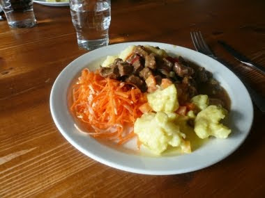 What's For School Lunch?: Finland School Lunch - Beef and and Cauliflower