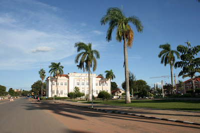 Angola: On The Road: De Luanda a Malange