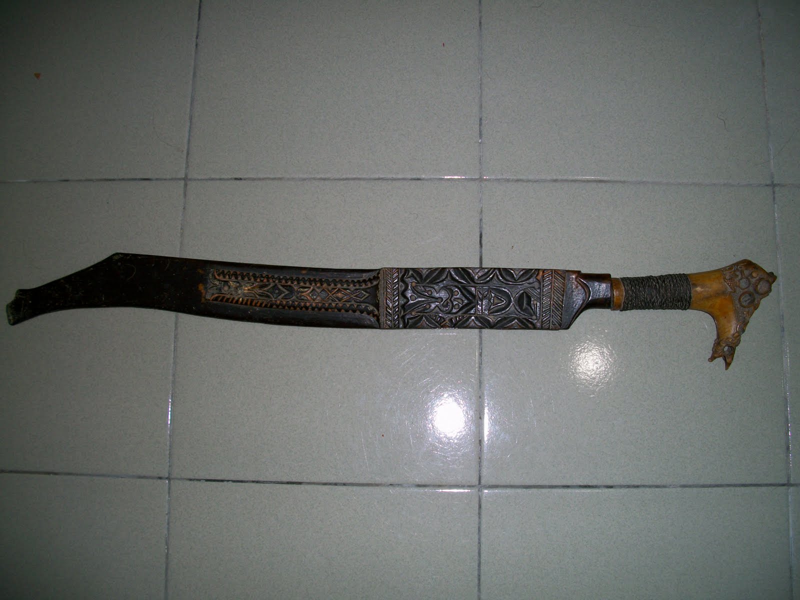 collectible items: The Iban "KELEWE" / Swords / Parang Panjang