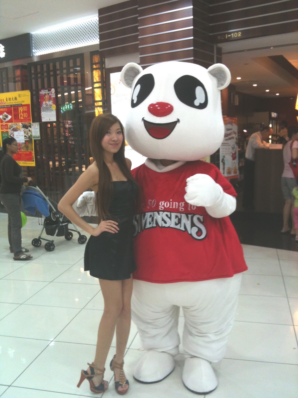 Gillian's Official Site!!: ORIS Watch launch, gov ware 2010 and F1, yu ...