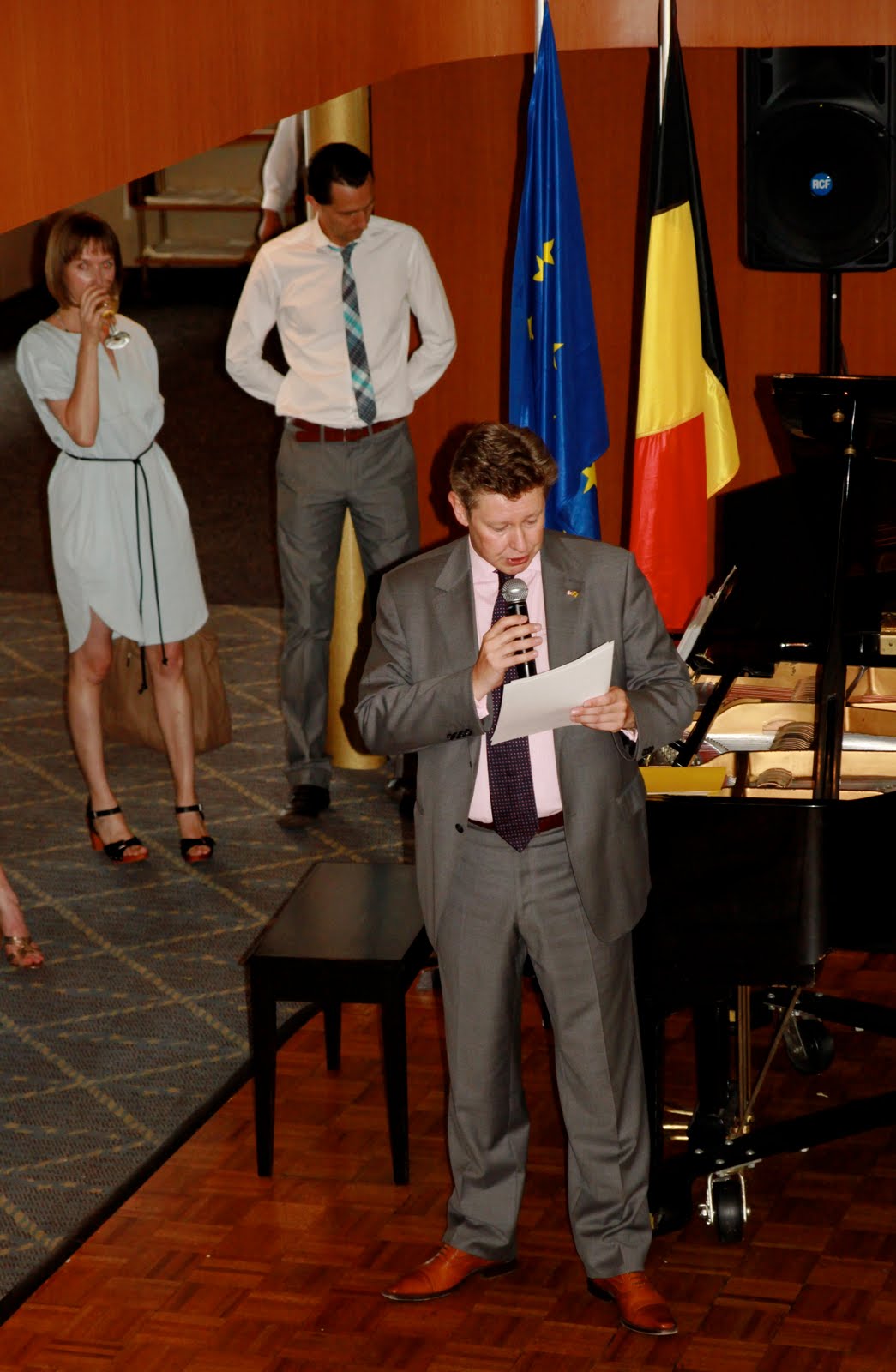 FLANDERS DAY CELEBRATION- BIG APPLE STYLE GETS SOME MORE POLISH FROM ...