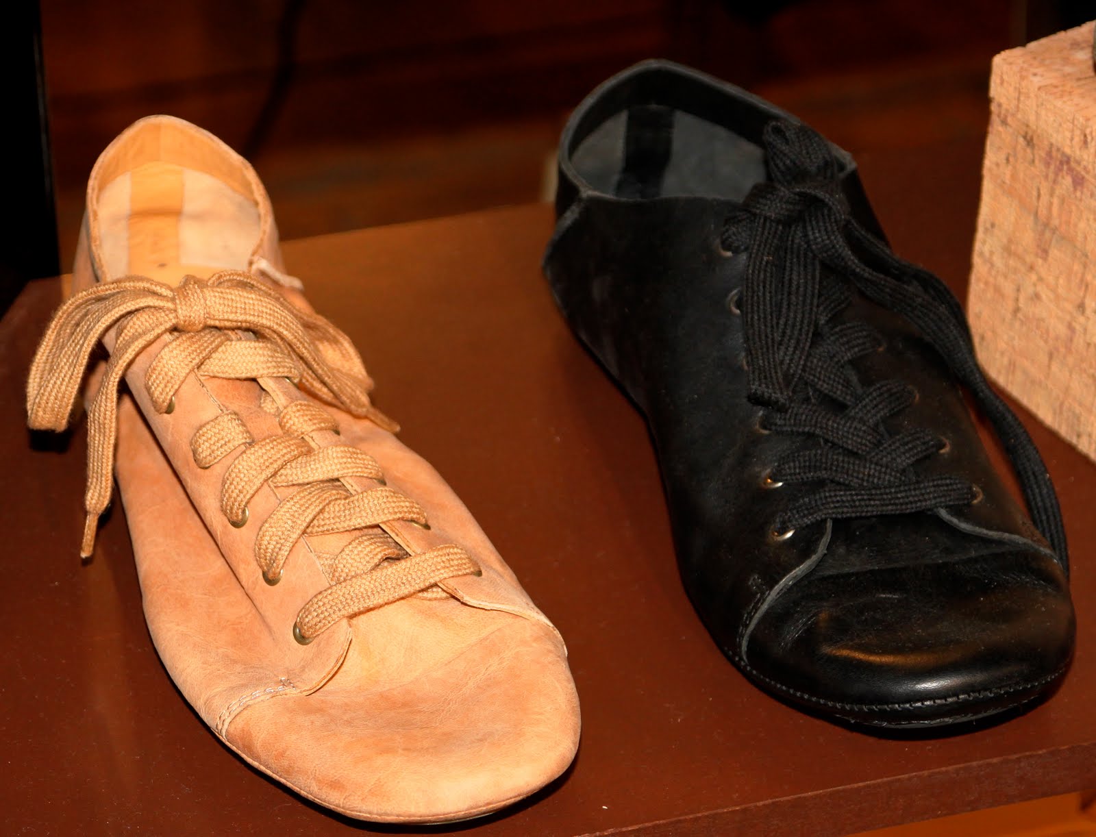 VINTAGE, KORK-EASE , WALK OVER SHOES FOOTWEAR @ ENK