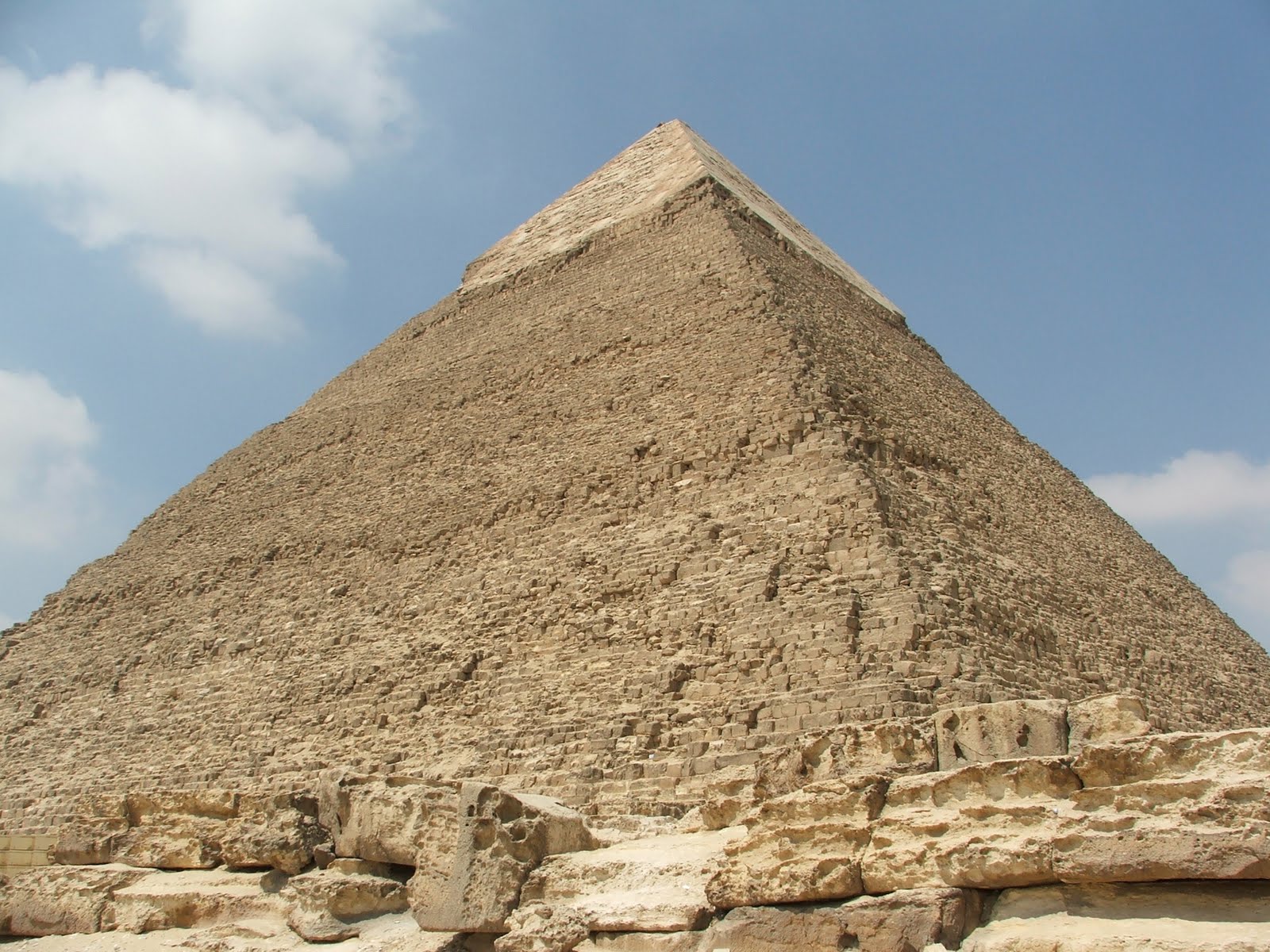 Universe Encyclopedia: Pyramid