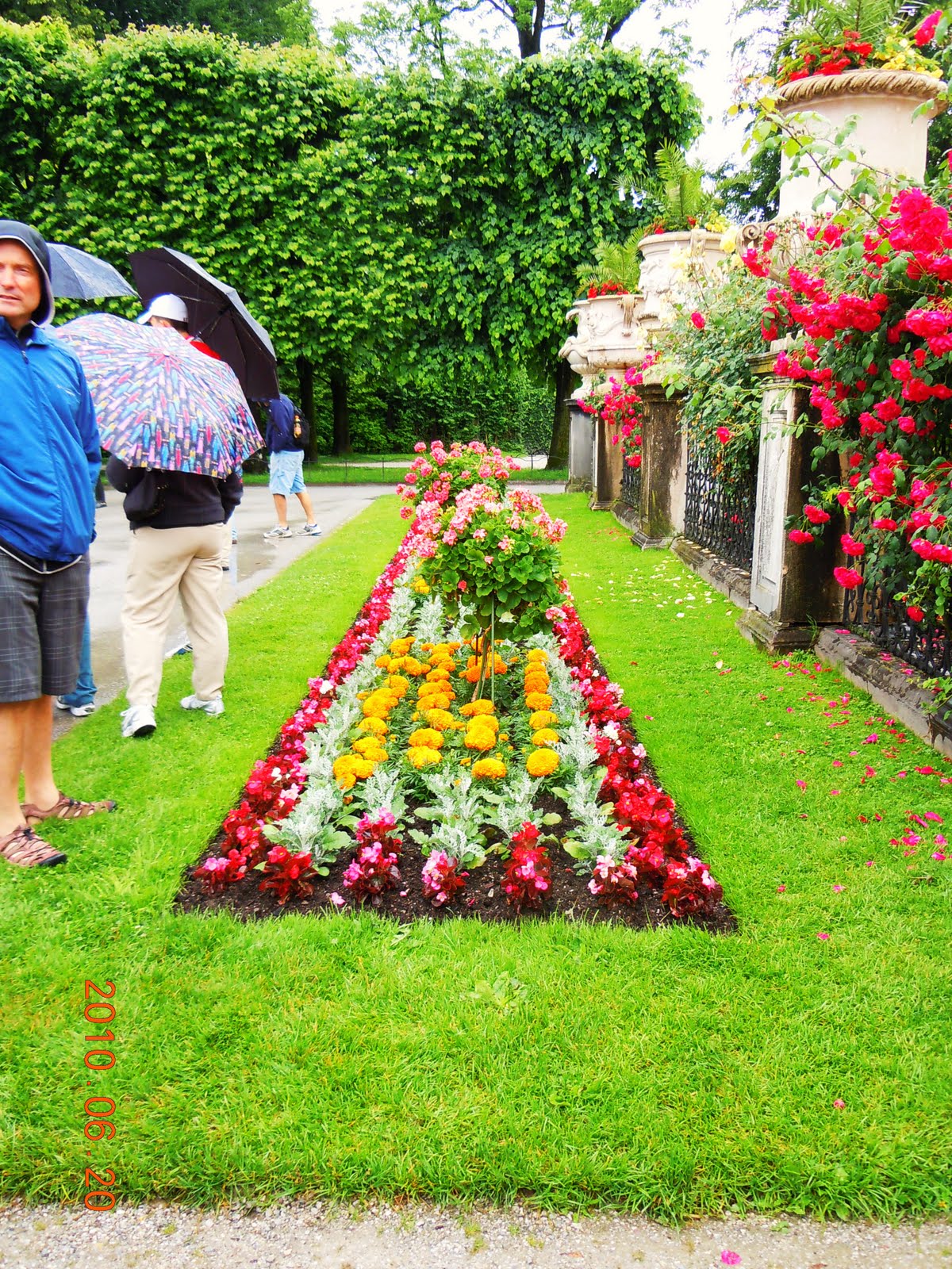 Euro-Trash: Come join us to Gnome Land...Austria!