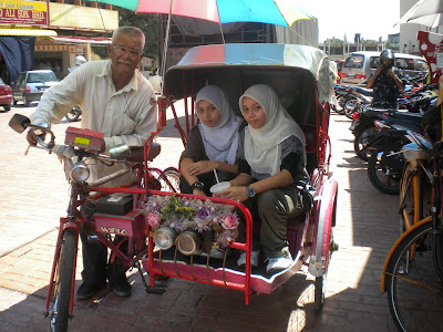 TERENGGANU DI HATI KAMI SOKMO: "TEKSI" BECA RODA TIGA