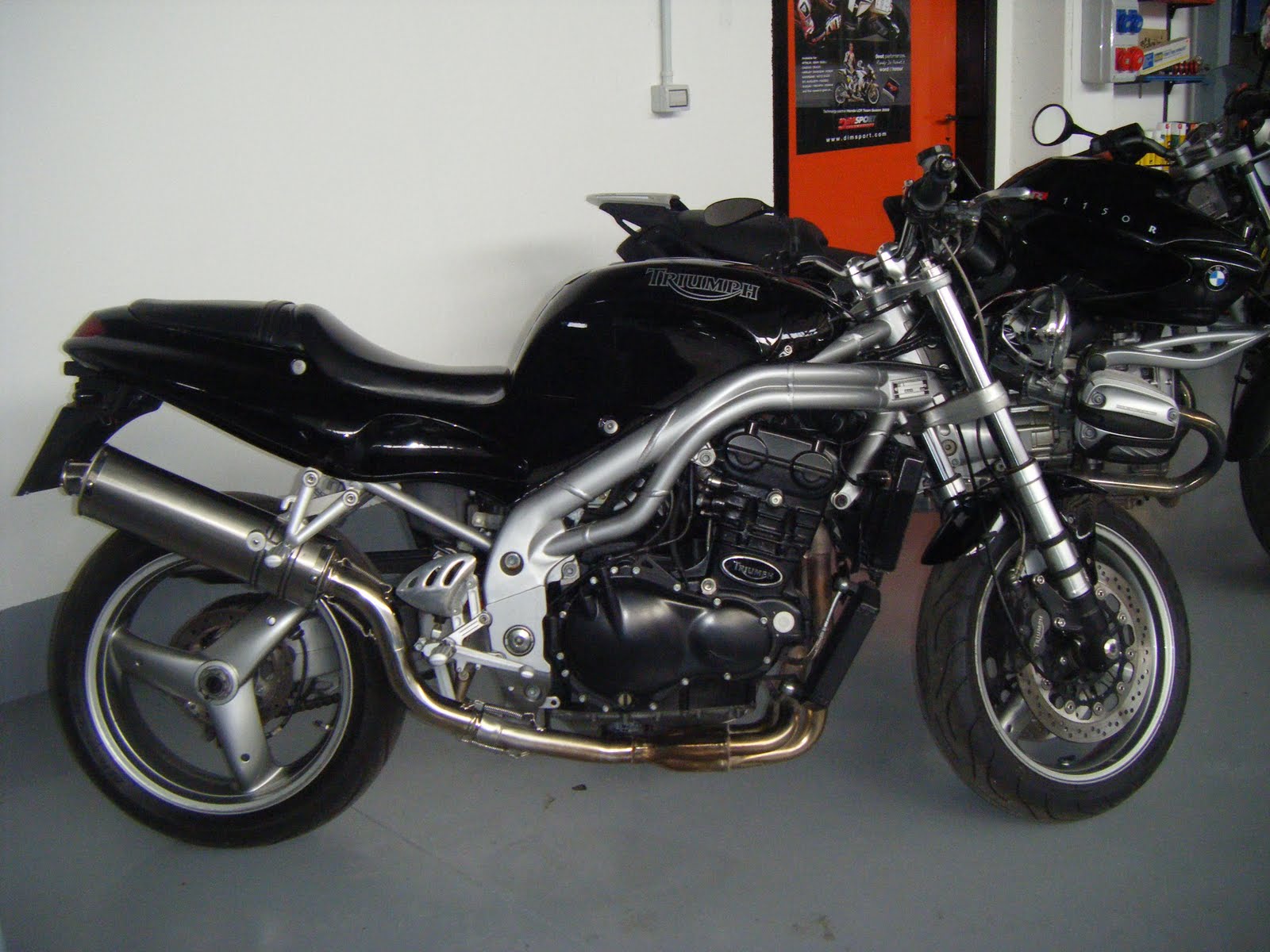 FONZYMOTO: TRIUMPH SPEED TRIPLE 955