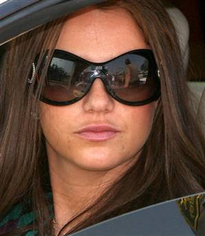 THE Views and News: BRITNEY SPEARS -LIFE TIME ACHIEVEMENT AWARD FOR BAD ...