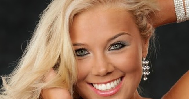 wallpaper: Katie Rivers Beautiful Playboy Photoshoot