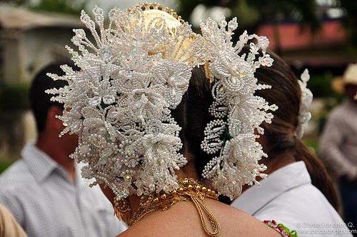 El Traje Tipico de PANAMA "LA POLLERA": LOS TEMBLEQUES