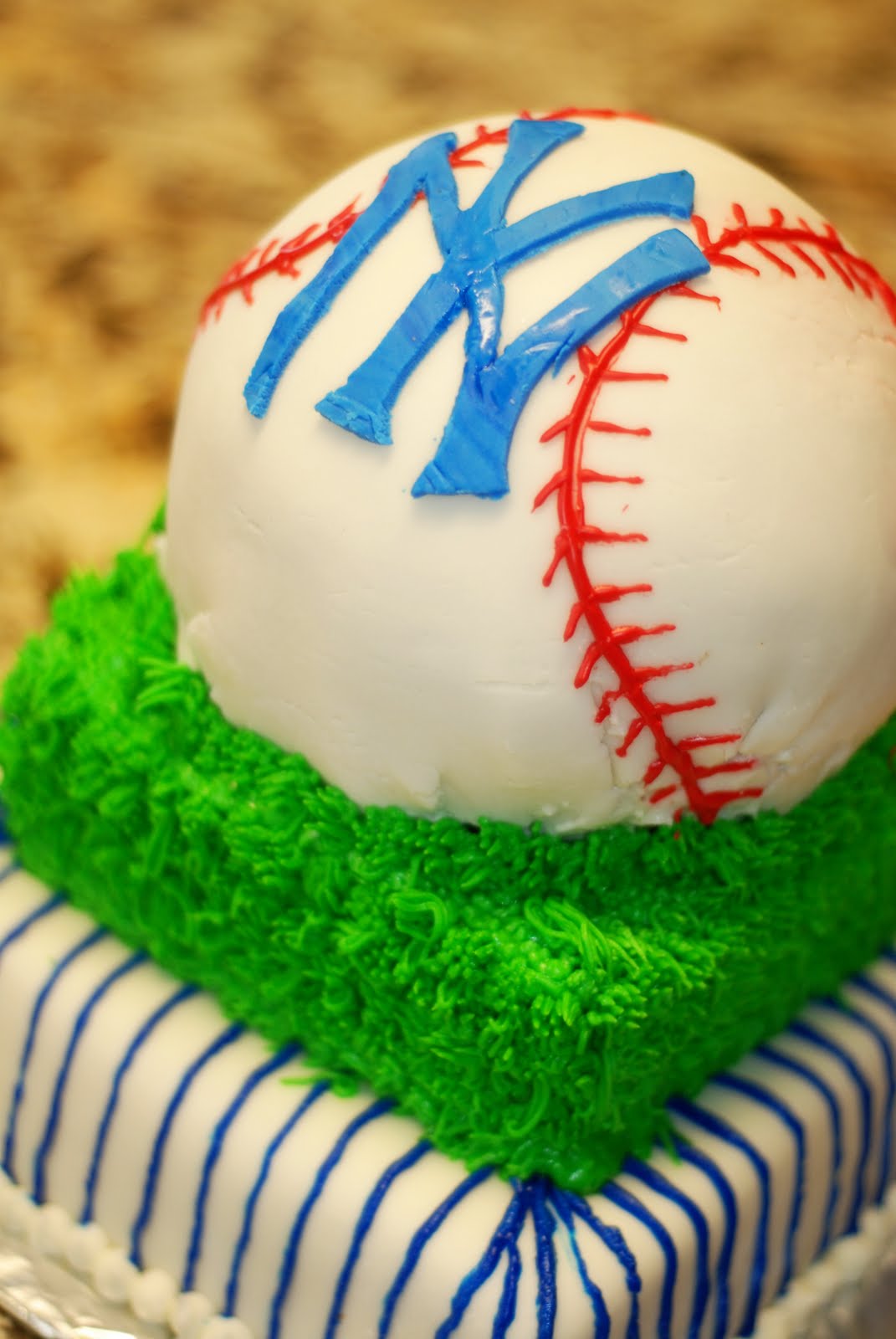 DoodlePie Cakes: New York Yankees Cake