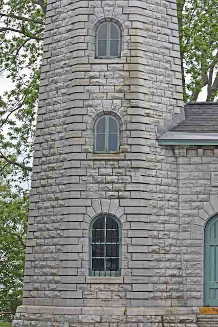 East Gwillimbury CameraGirl: Lighthouse/ Window Views
