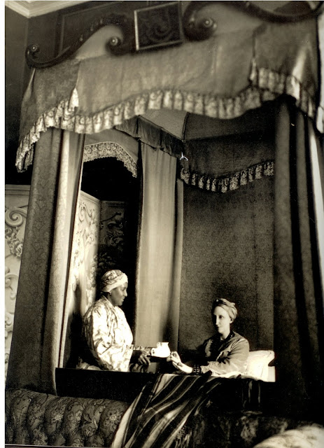 little augury: Breakfast with Miss Sitwell