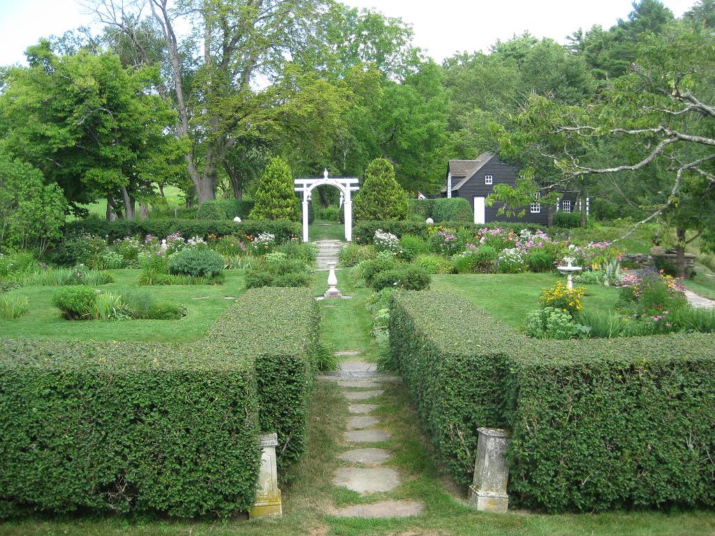 THE DOWNEAST DILETTANTE: The Fairest of Them All: Hamilton House, Then ...