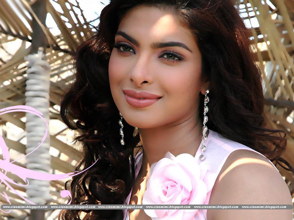 Who has the most kissable lips ~ World Cinema News